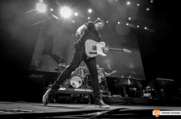 The Counting Crows icon 1 - Buses To Concerts | Concert Travel | Event ...